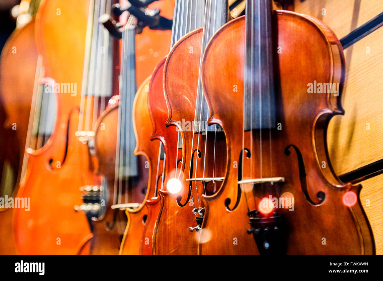 Violins close up hi-res stock photography and images - Alamy