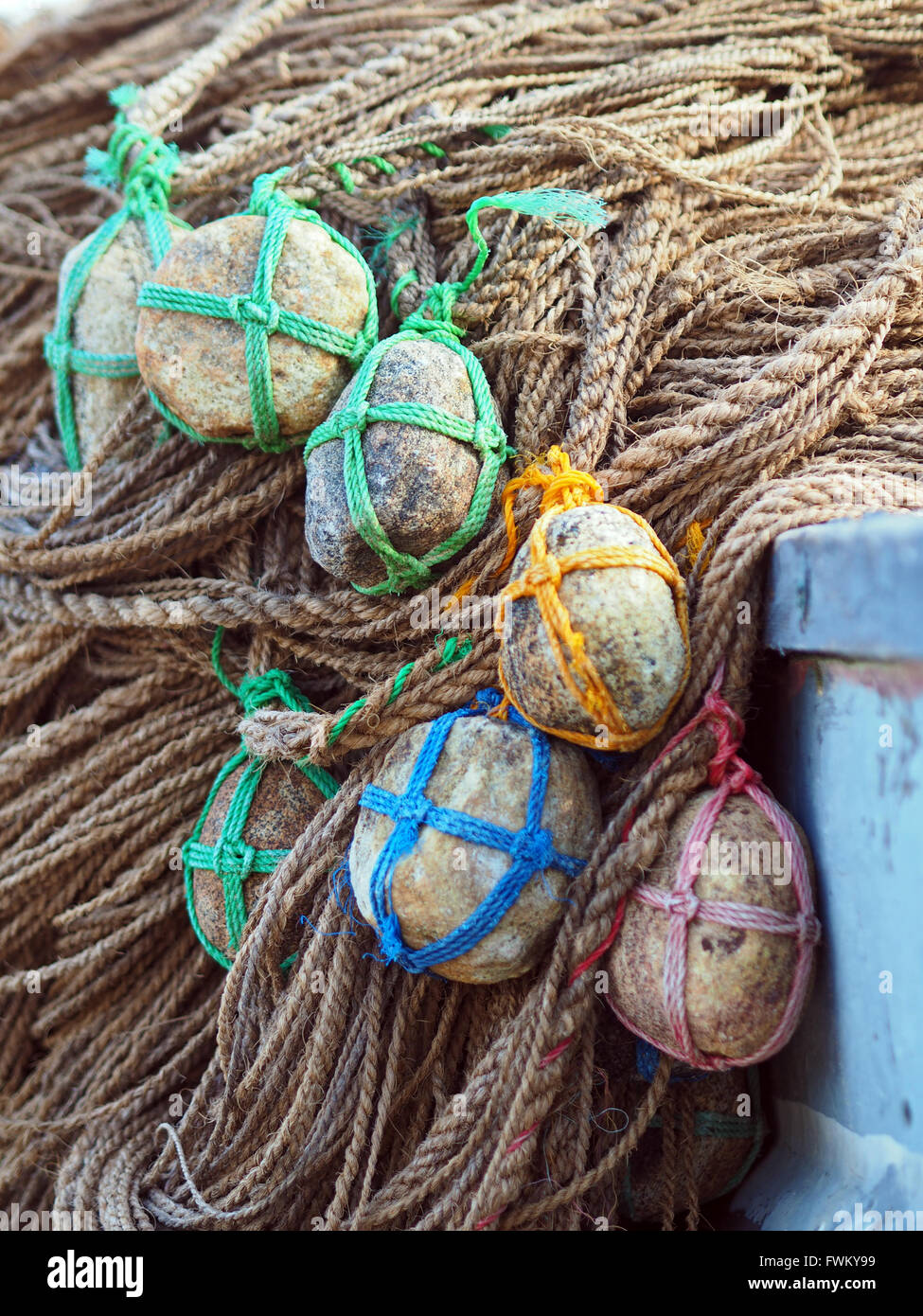 Pile with ropes hi-res stock photography and images - Alamy