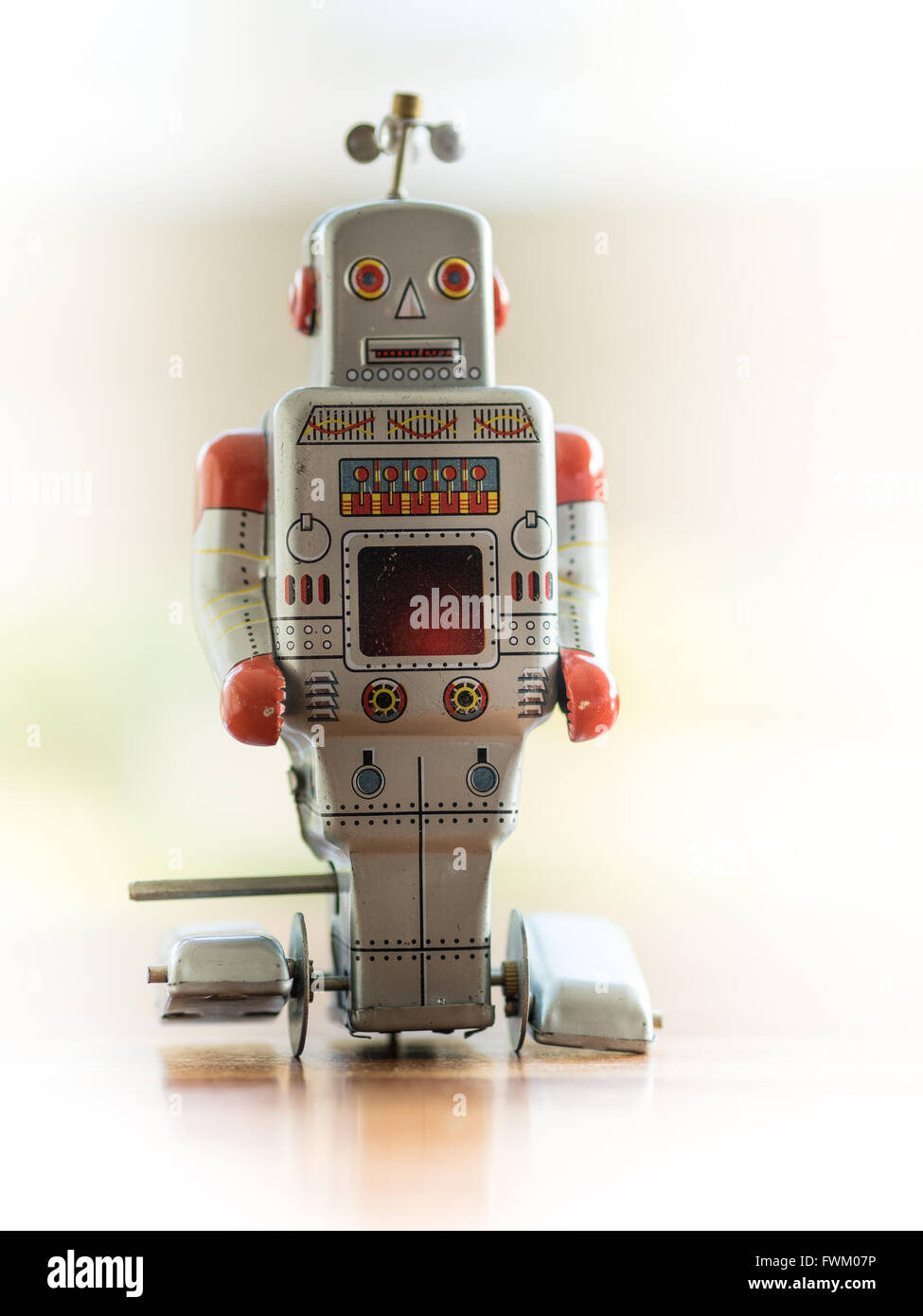 Robot white background hi-res stock photography and images - Alamy