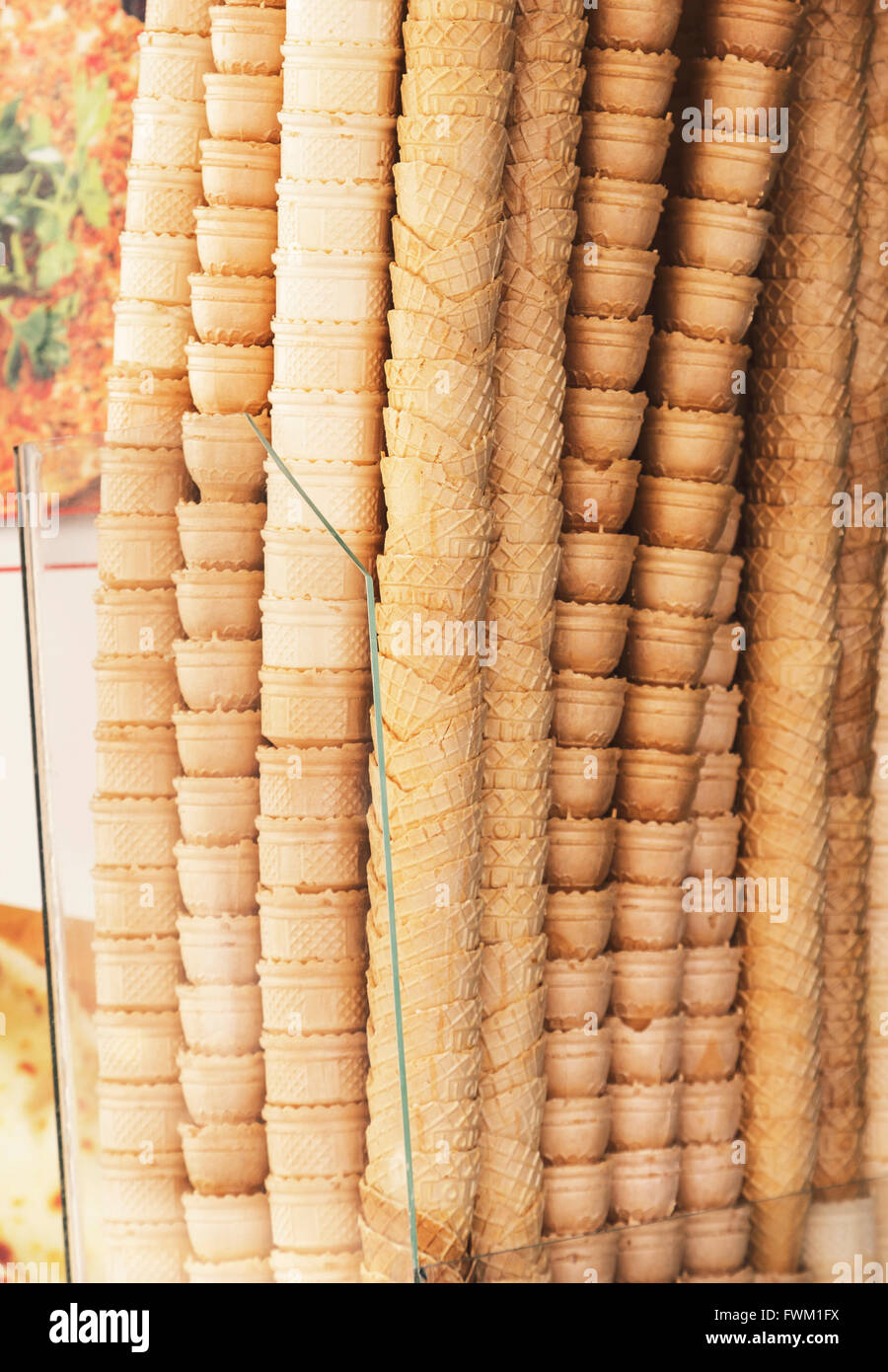 Large ice cream cones hi-res stock photography and images - Alamy