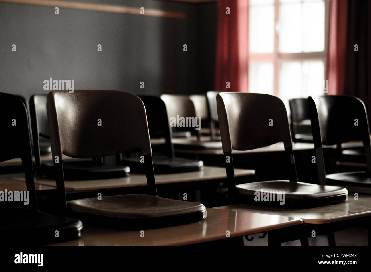 Classroom Chairs Empty Stock Photos & Classroom Chairs Empty Stock ...