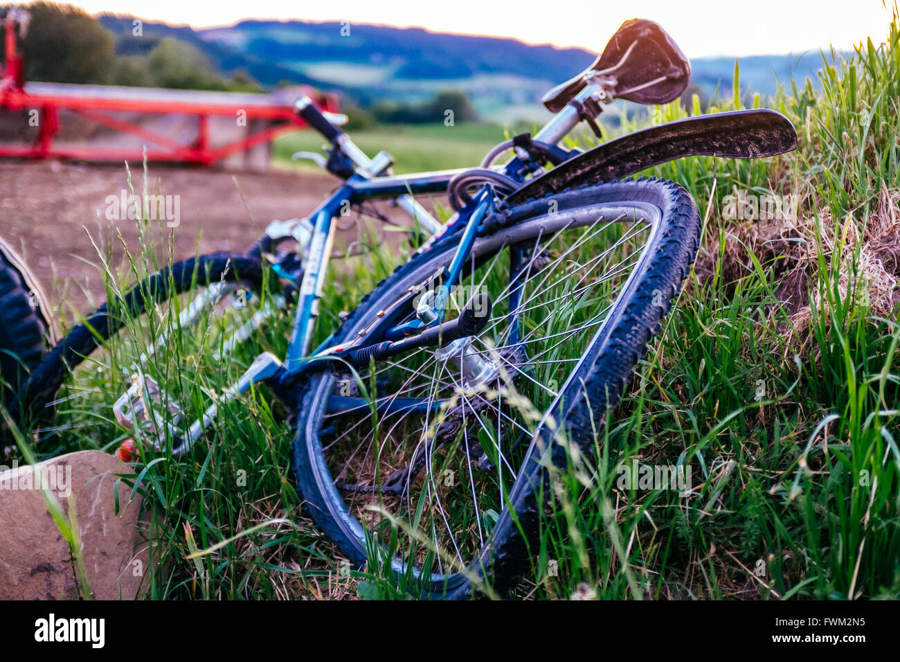 Broken wheel hi-res stock photography and images - Alamy