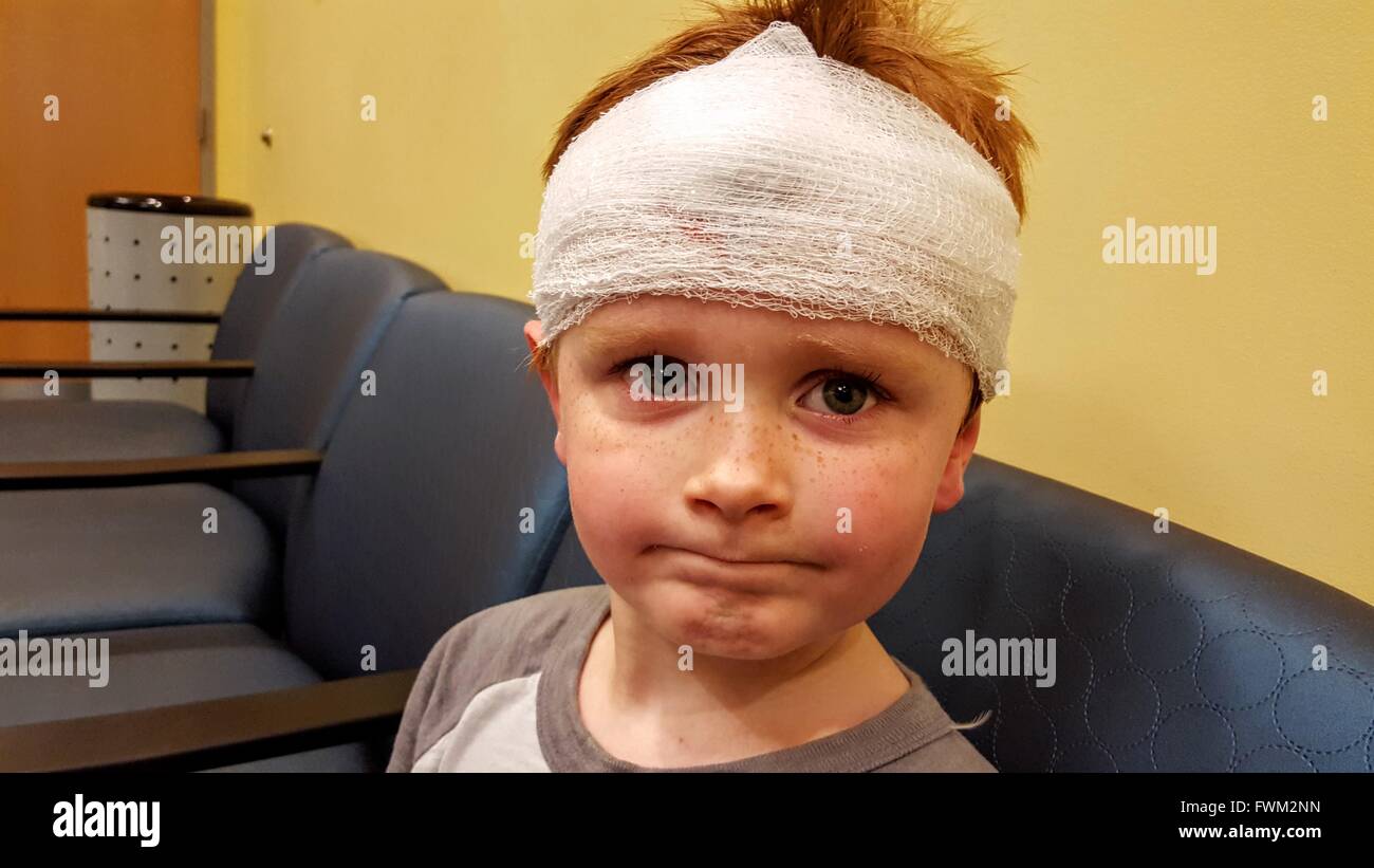 Making plaster hi-res stock photography and images - Alamy