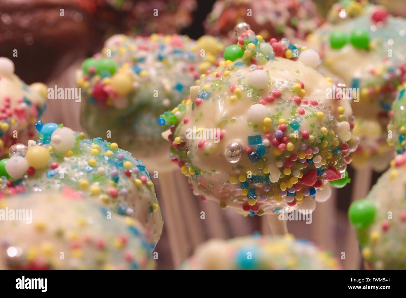 Cake shop close up hi-res stock photography and images - Alamy