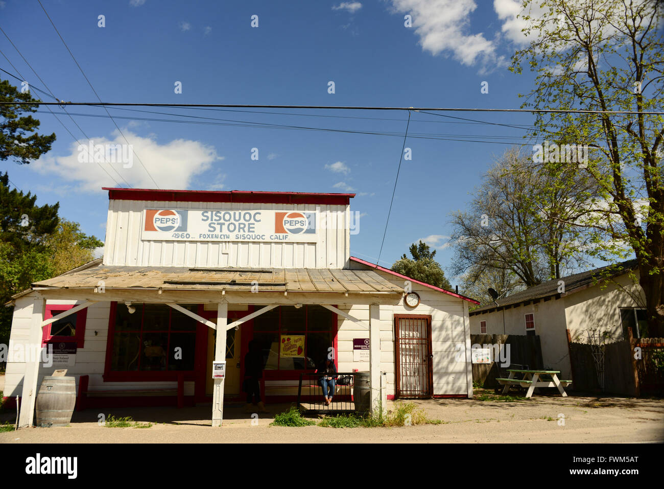 Exterior Of Grocery Store High Resolution Stock Photography and Images ...