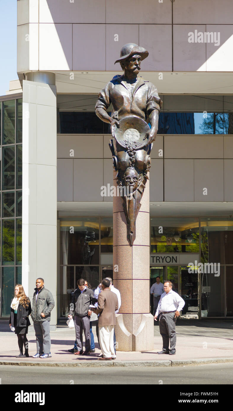 Sculpture on the square, Charlotte, North Carolina, USA Stock Photo - Alamy