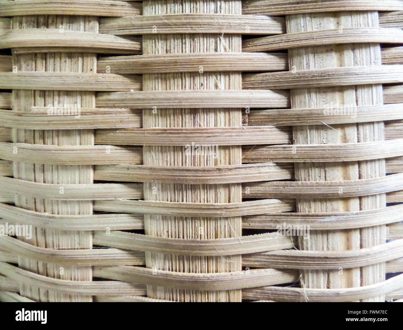 Natural rectangular rush baskets eith handles, Chain design rectangular ...