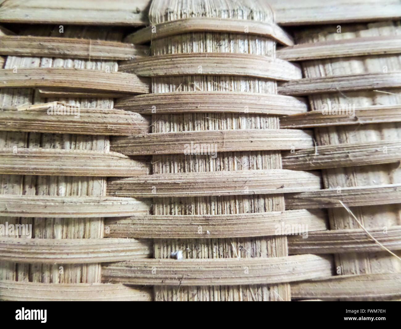 Natural rectangular rush baskets eith handles, Chain design rectangular ...