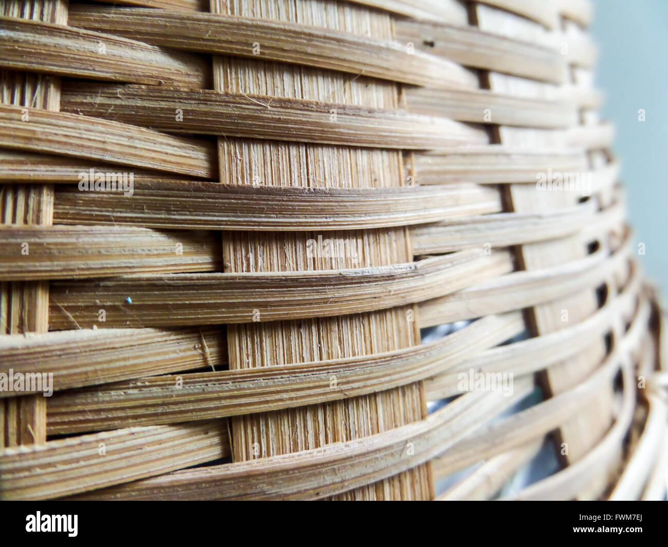 Natural rectangular rush baskets eith handles, Chain design rectangular ...