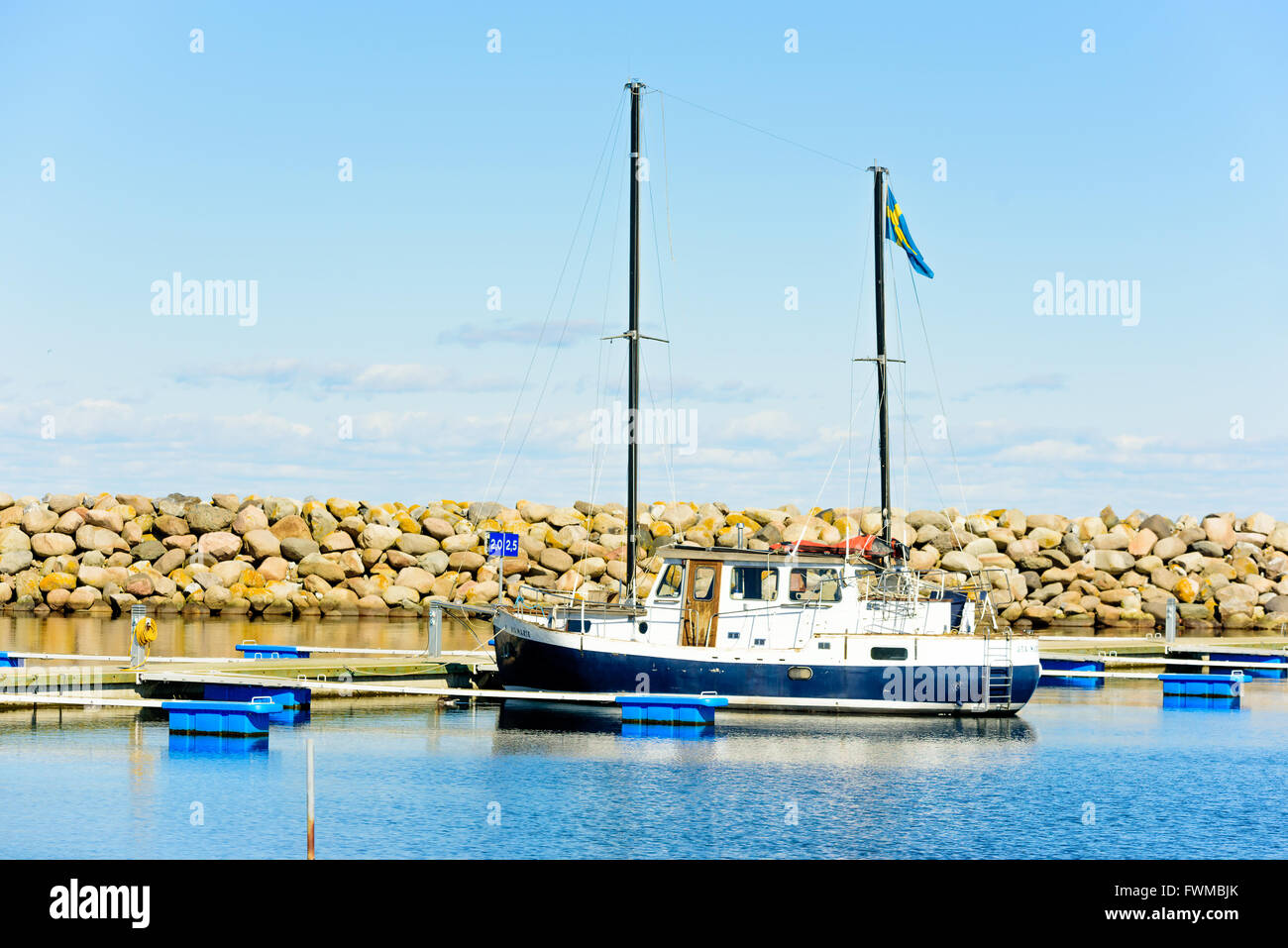 Ship marina hi-res stock photography and images - Alamy