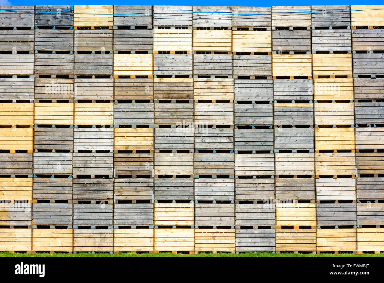 Stacked wooden crates hi-res stock photography and images - Alamy