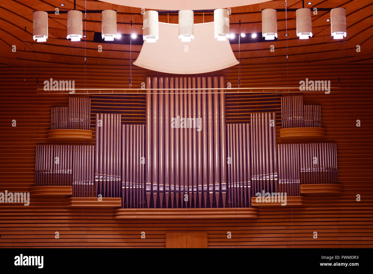 Pipe organ keyboard hi-res stock photography and images - Alamy