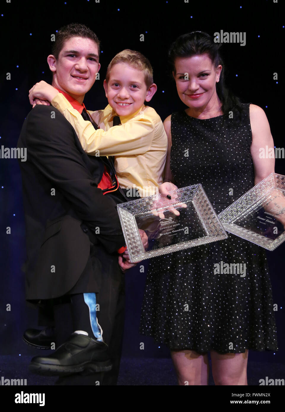 15th Annual Gala 'Carnivale of Play' - Shane's Inspiration - Inside ...