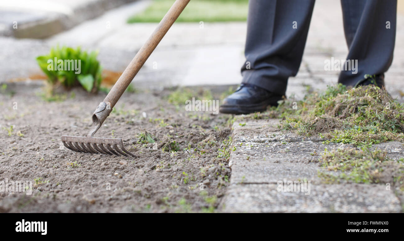 Old black man gardening hi-res stock photography and images - Alamy