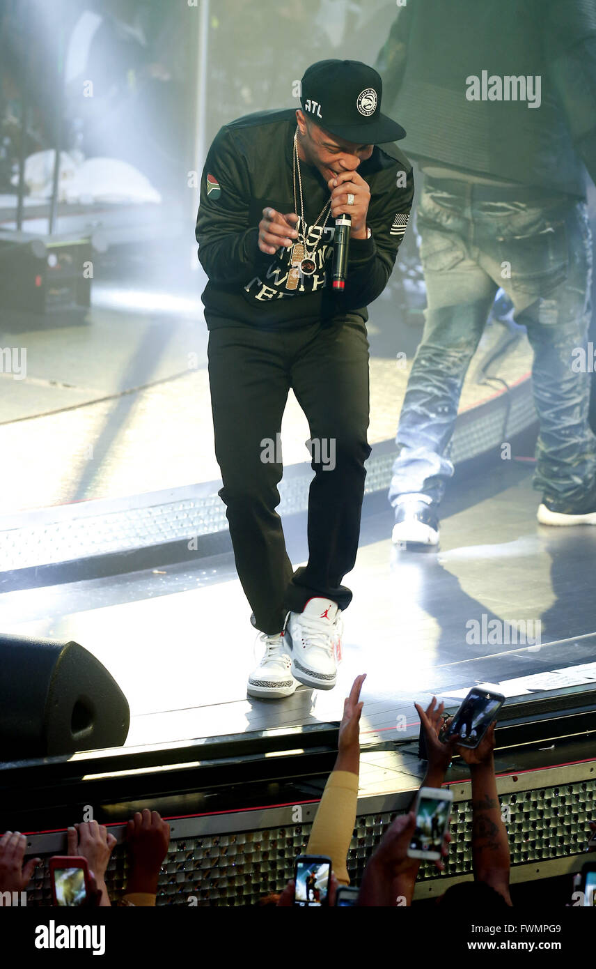 TI Harris performs at Drais Nightclub Featuring: T.I. Harris Where: Las ...