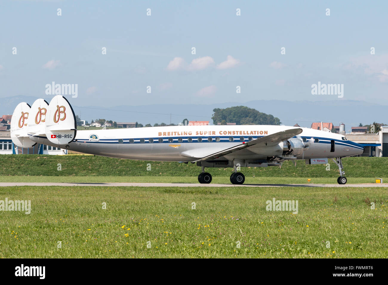 Lockheed l 1049f hi-res stock photography and images - Alamy