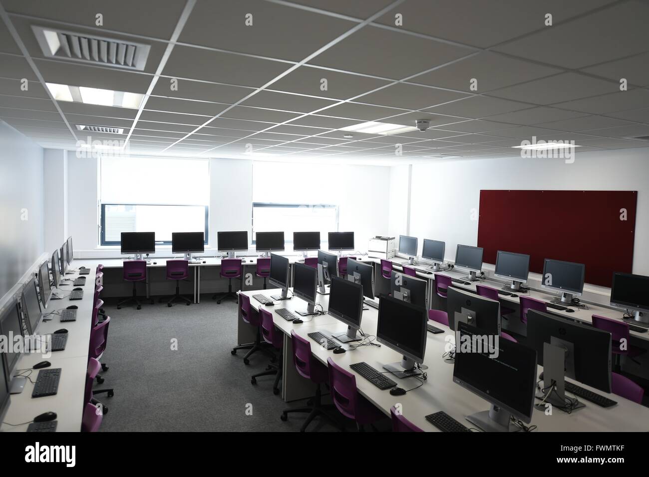 Computer Room, Training Room or Class Room Stock Photo - Alamy