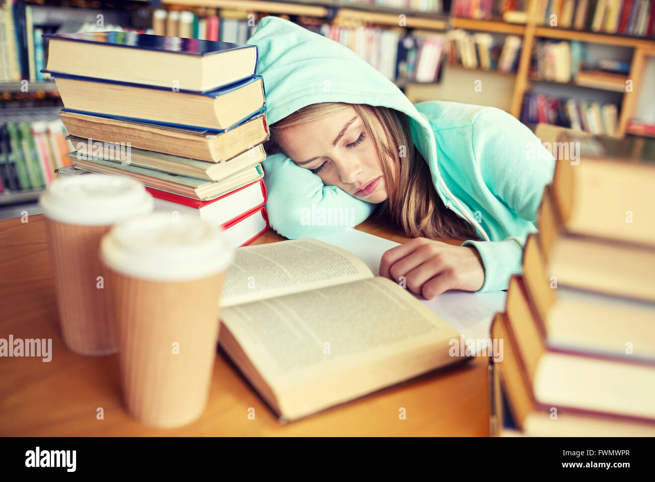 Books and cups hi-res stock photography and images - Alamy