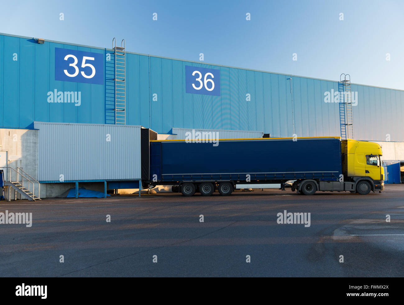 warehouse gates and truck loading Stock Photo - Alamy