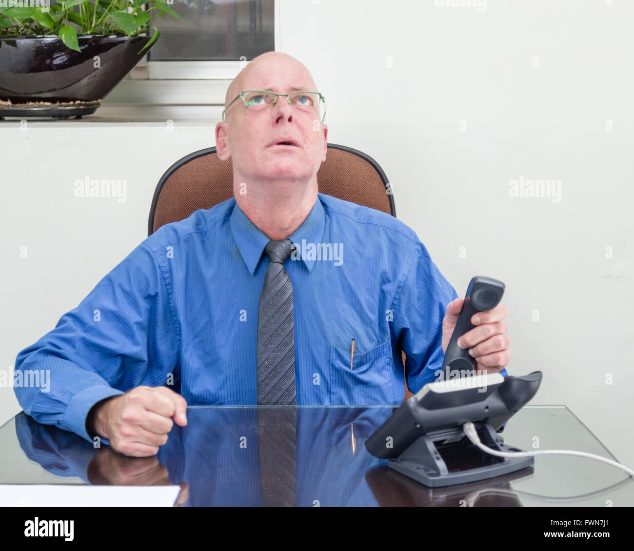 Angry old man and computer office hi-res stock photography and images ...