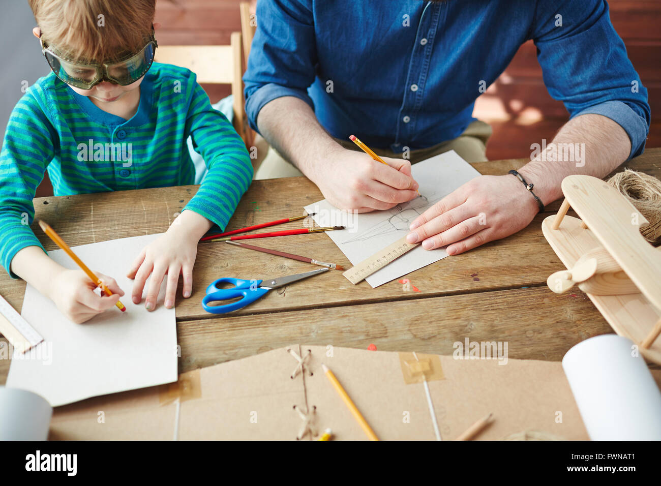 Making sketches hi-res stock photography and images - Alamy