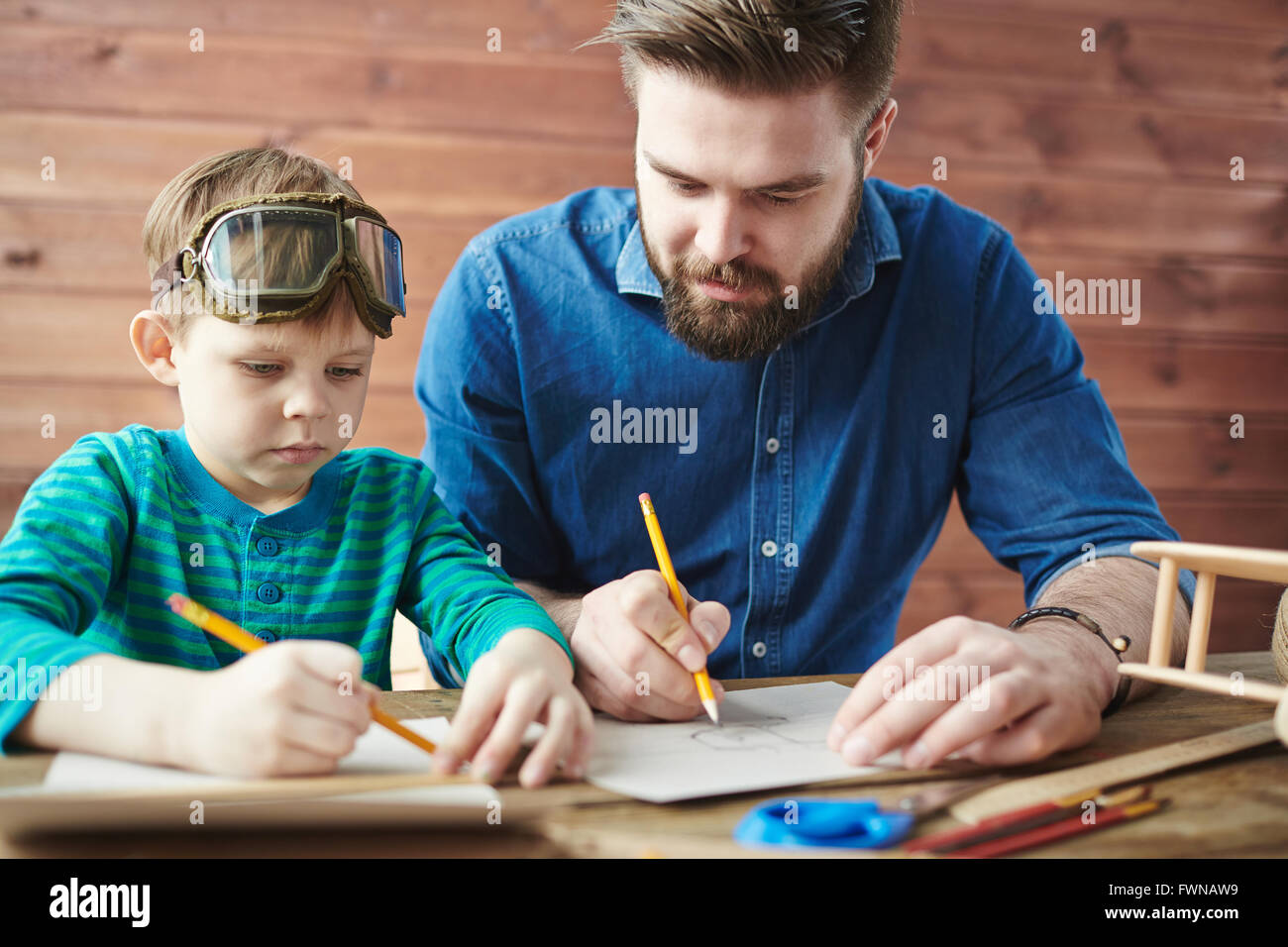 Teaching to make sketch Stock Photo - Alamy