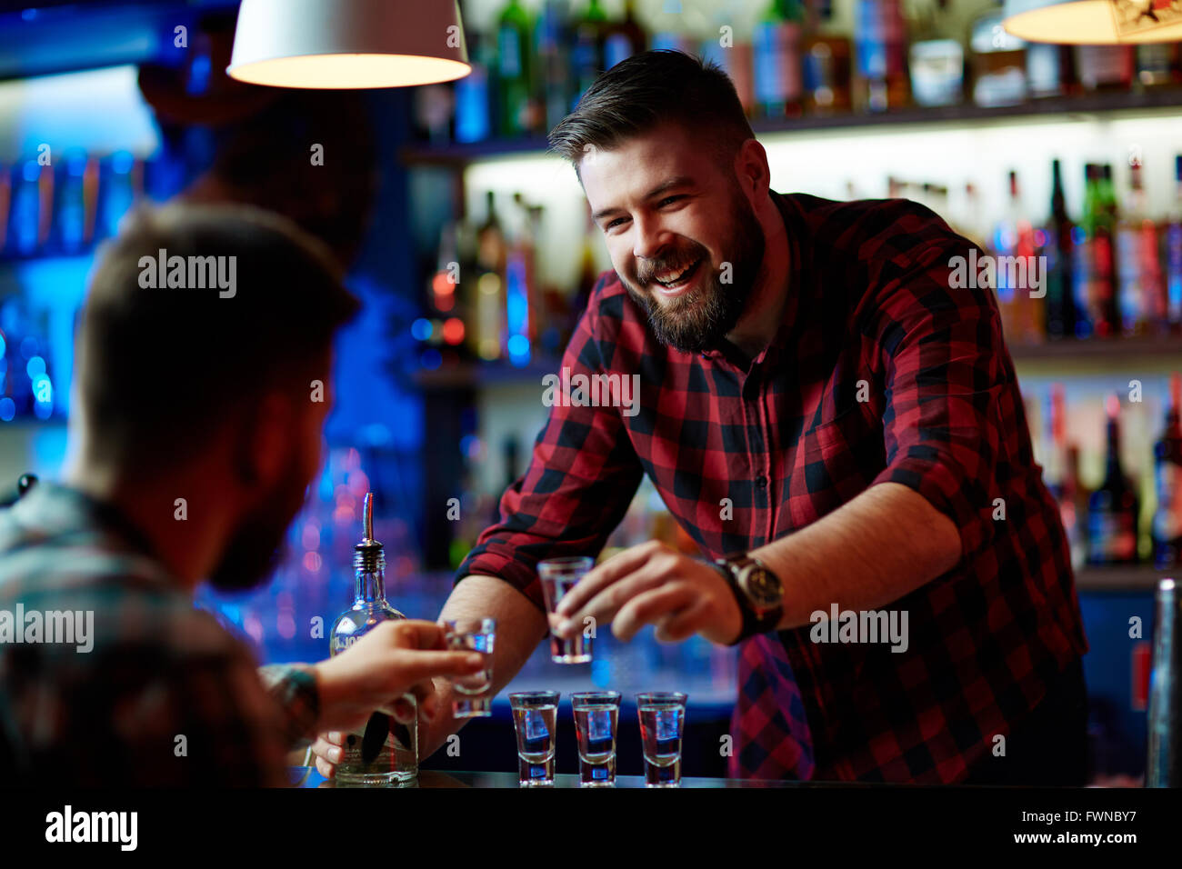 Cheering alcohol hi-res stock photography and images - Alamy