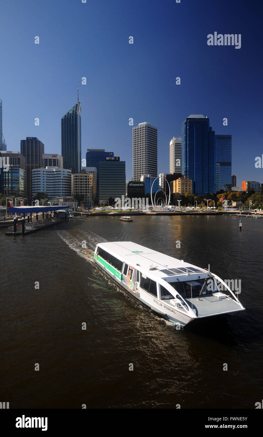Quay marinas hi-res stock photography and images - Alamy
