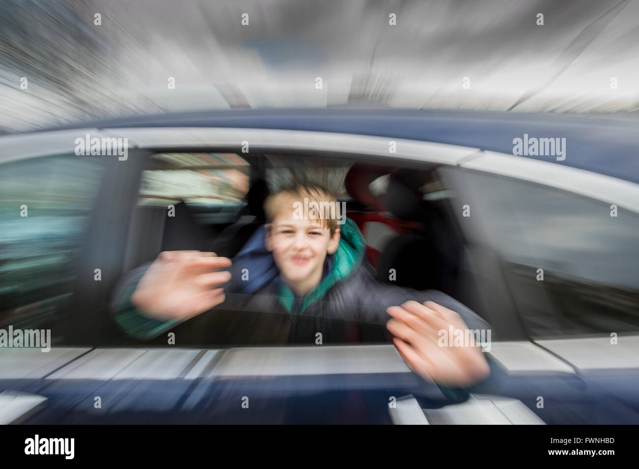 Waving goodbye car hi-res stock photography and images - Alamy