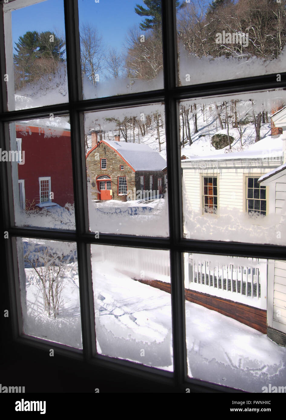 Frost inside windows hi-res stock photography and images - Alamy