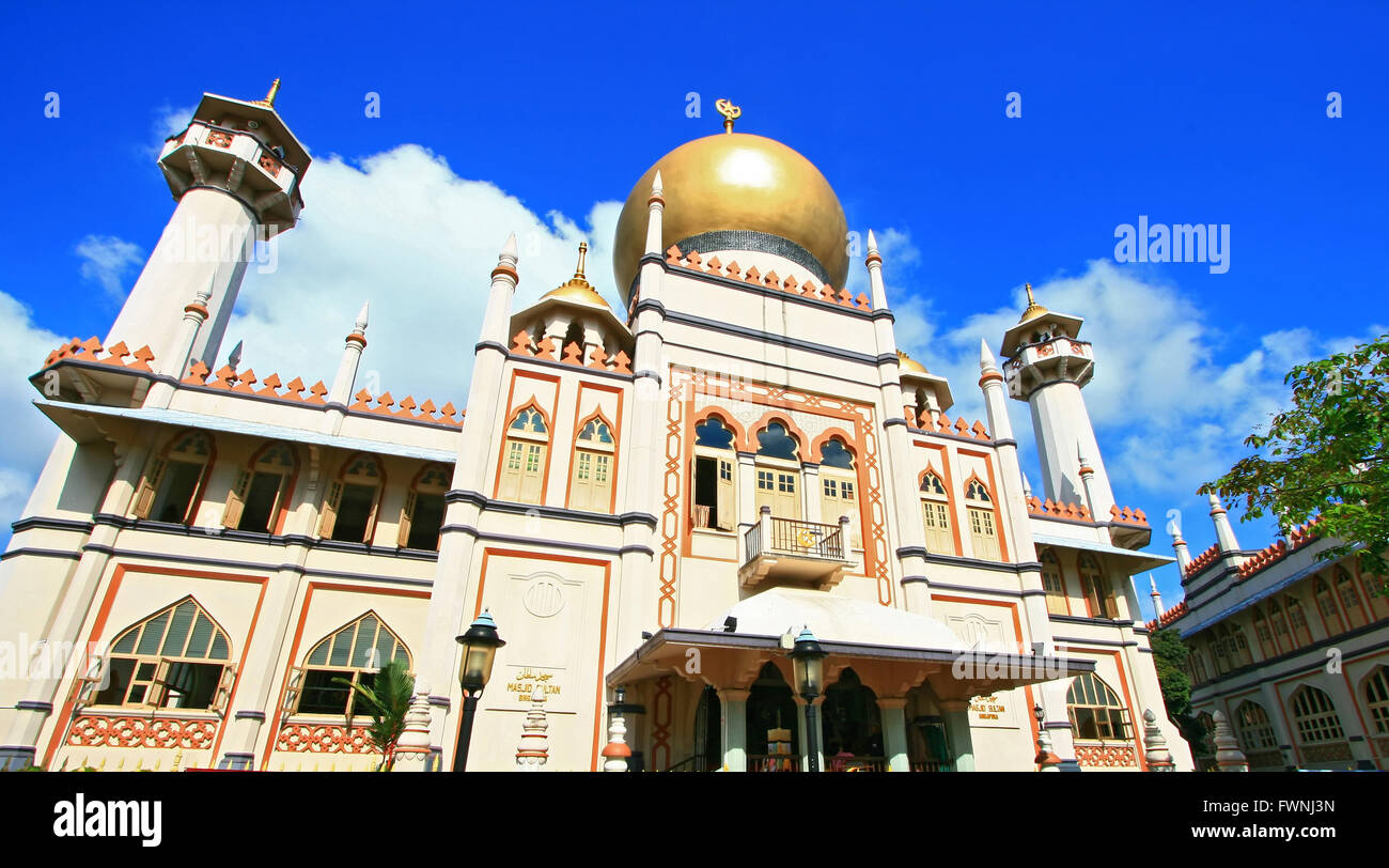 Masjid Sultan,Singapore Mosque, in Arab Street with blue sky Stock ...