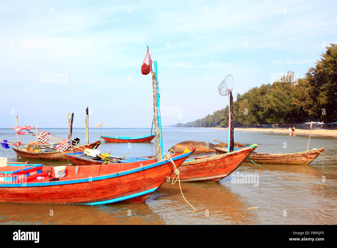 closeup of fisherman long tail boat on the beach Stock Photo - Alamy