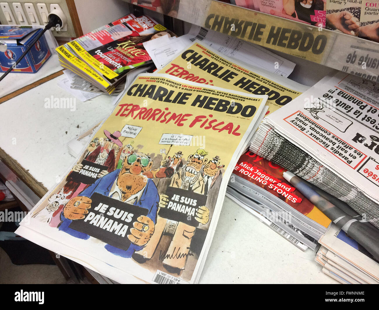 'Je suis Panama' - French satire magazine 'Charlie Hebdo' with cartoon ...