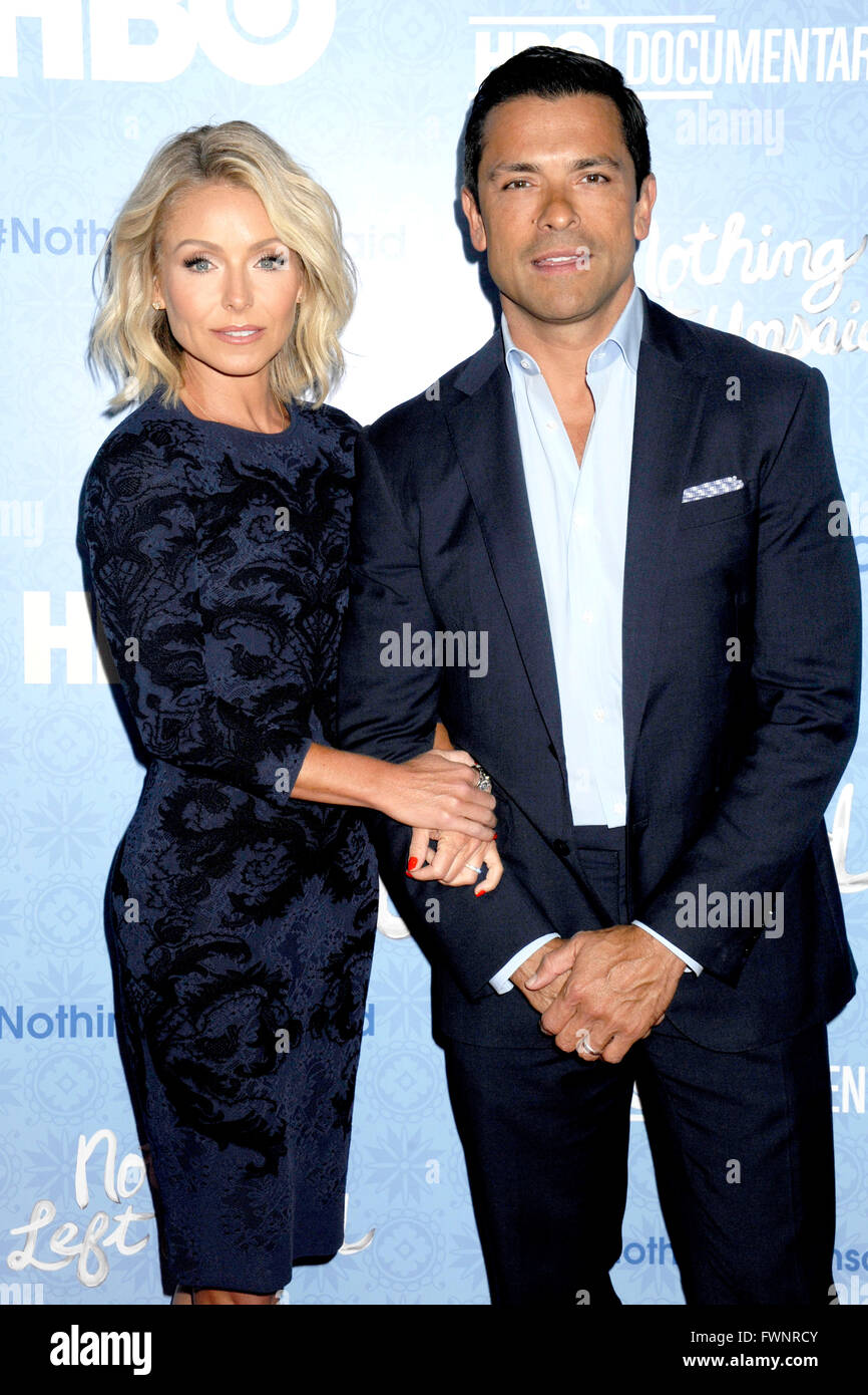 Kelly Ripa und Mark Consuelos at the premiere of the HBO Documentary ...