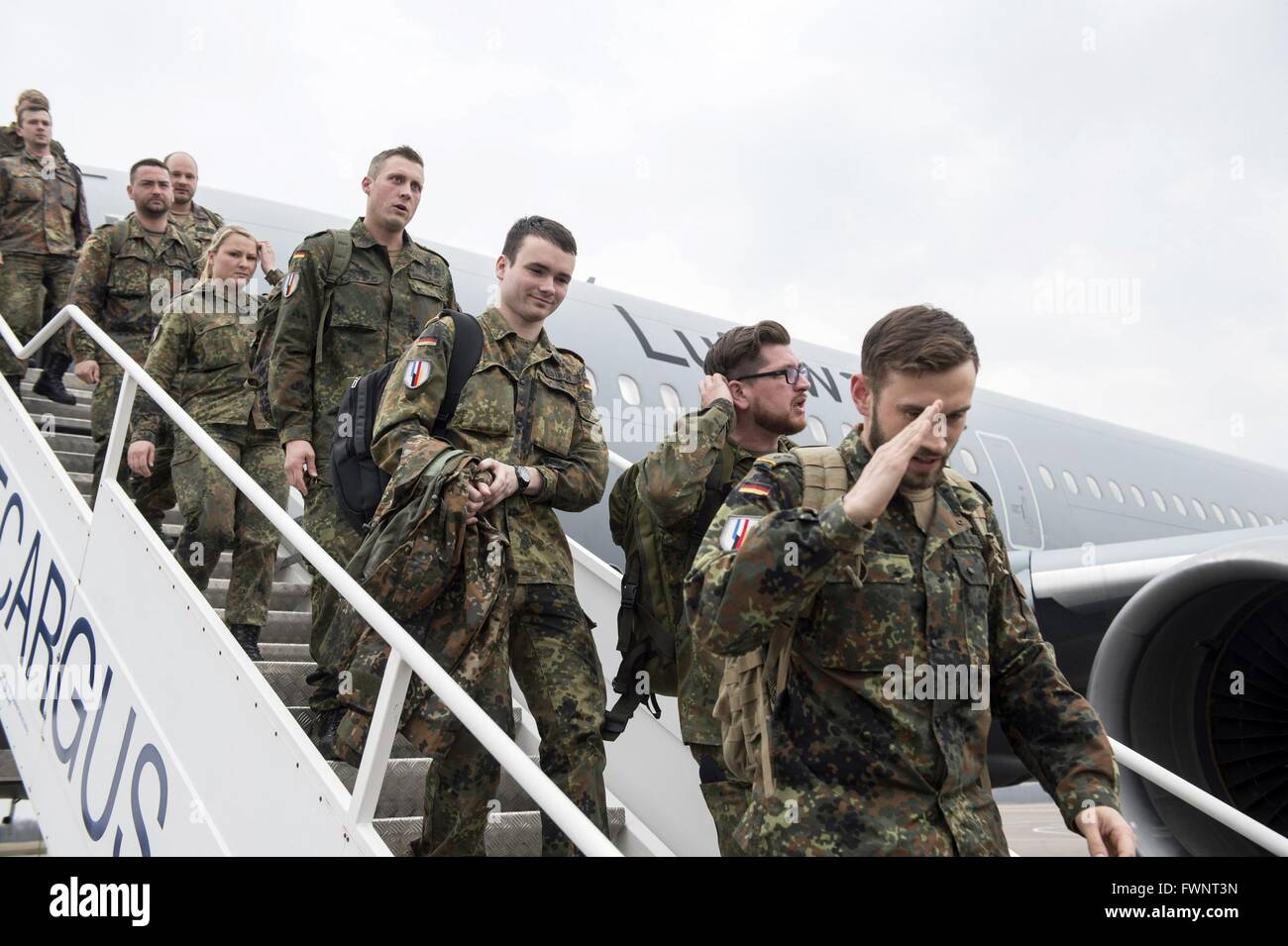 Rotational forces hi-res stock photography and images - Alamy