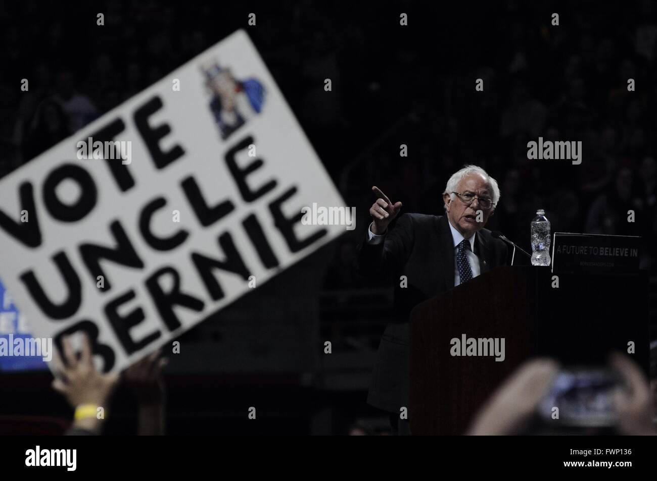Philadelphia, PA, USA. 6th Apr, 2016. BERNIE SANDERS speaks to a crowd ...