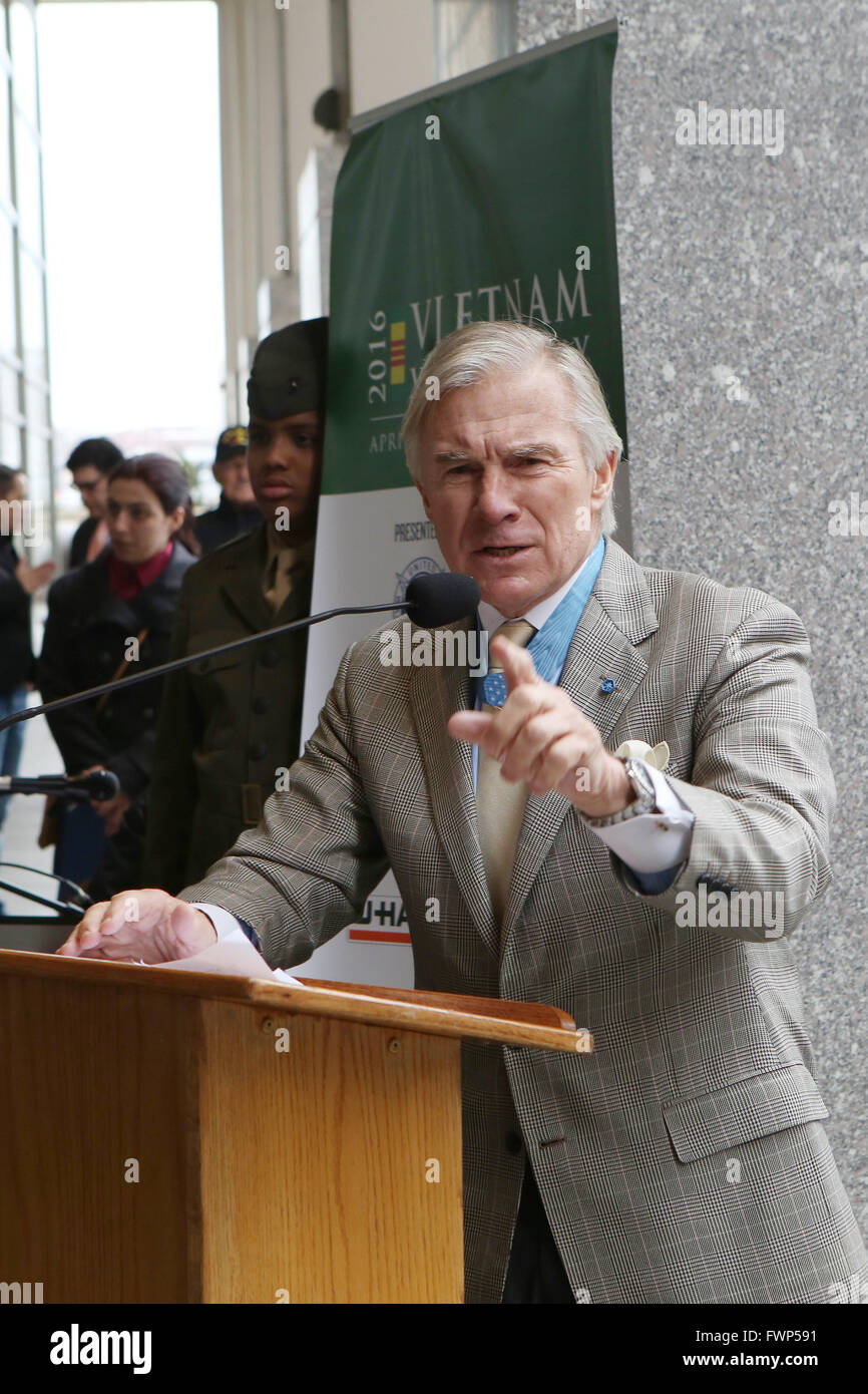 Vietnam medal of honor recipient hi-res stock photography and images ...