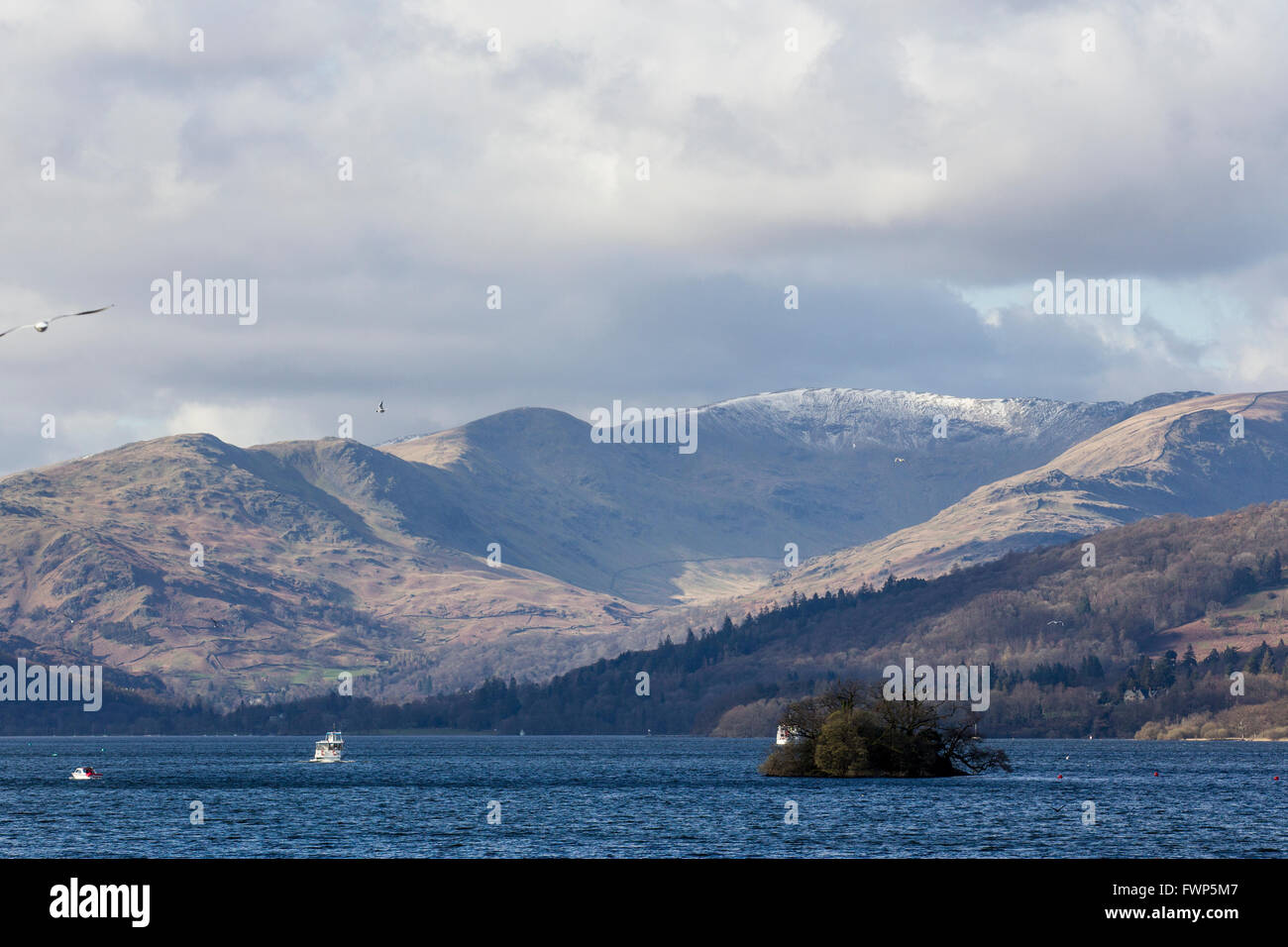 Lake Windermere Cumbria 7th April 2016 Afternoon sun & snow on the high ...