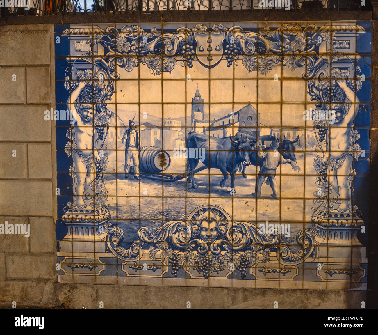 Artwork tiles hi-res stock photography and images - Alamy