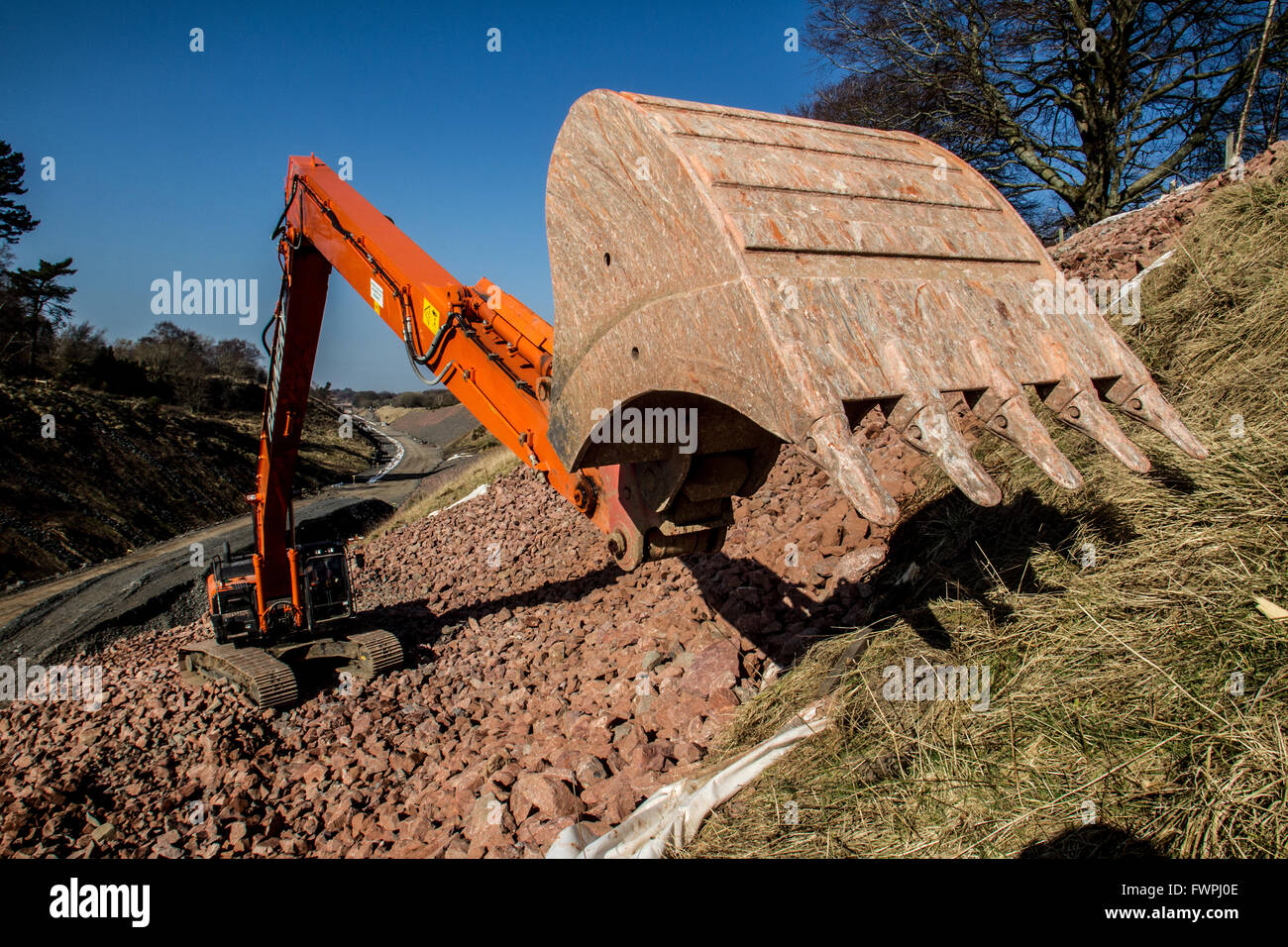 Railway workers building new railway Stock Photo - Alamy