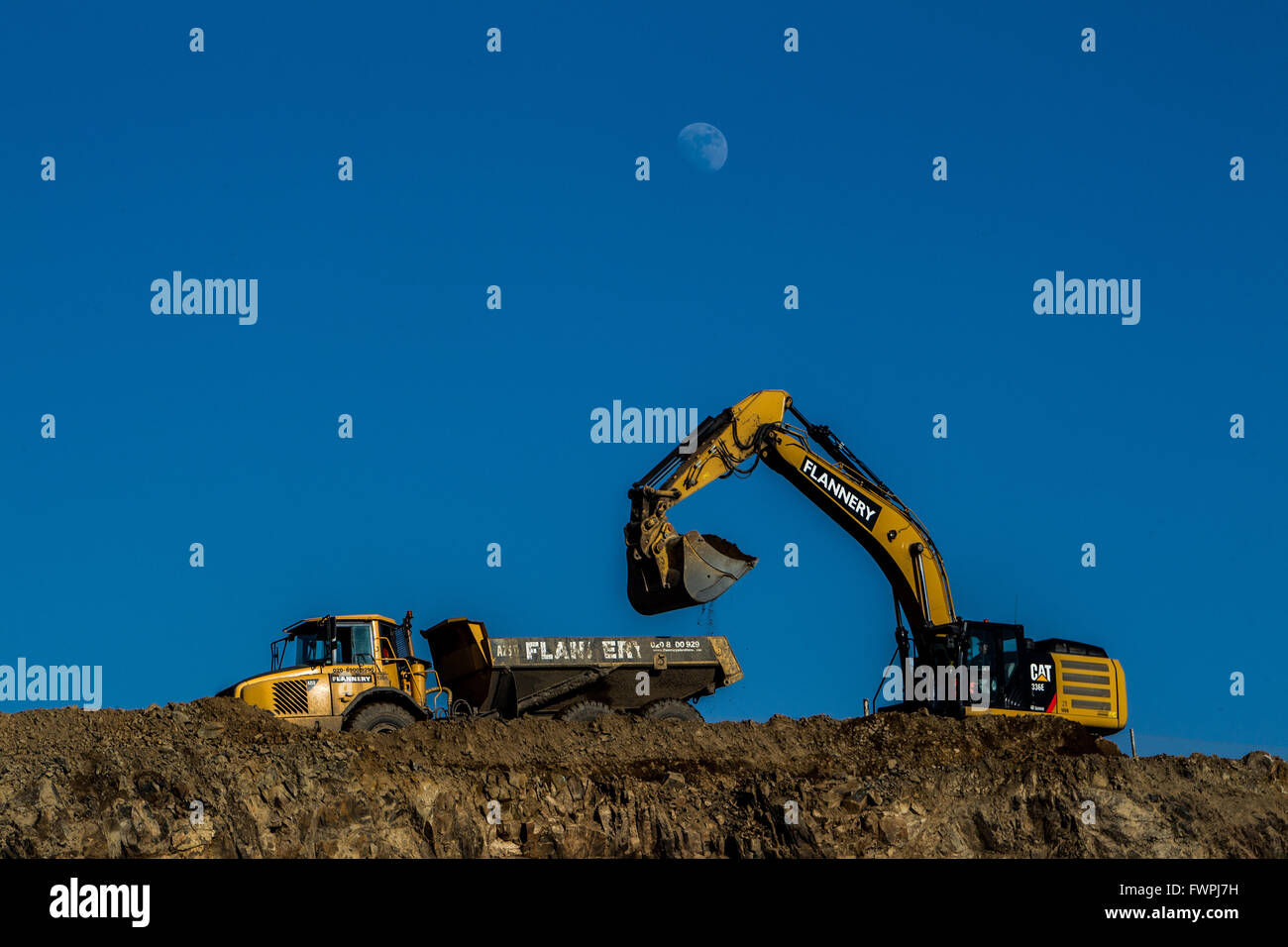 Drainage rocks hi-res stock photography and images - Alamy