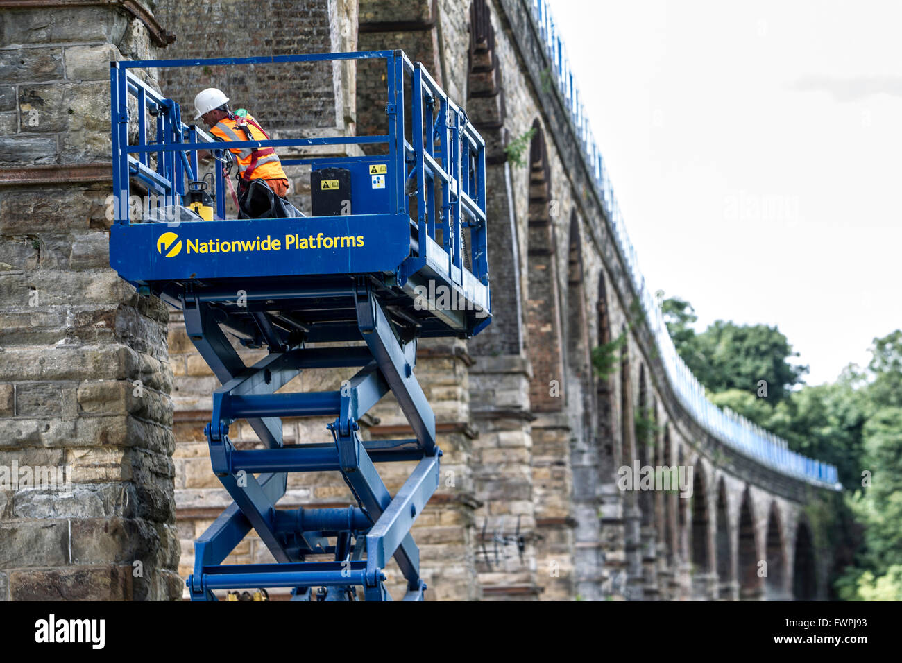 Scaffold rail hi-res stock photography and images - Alamy
