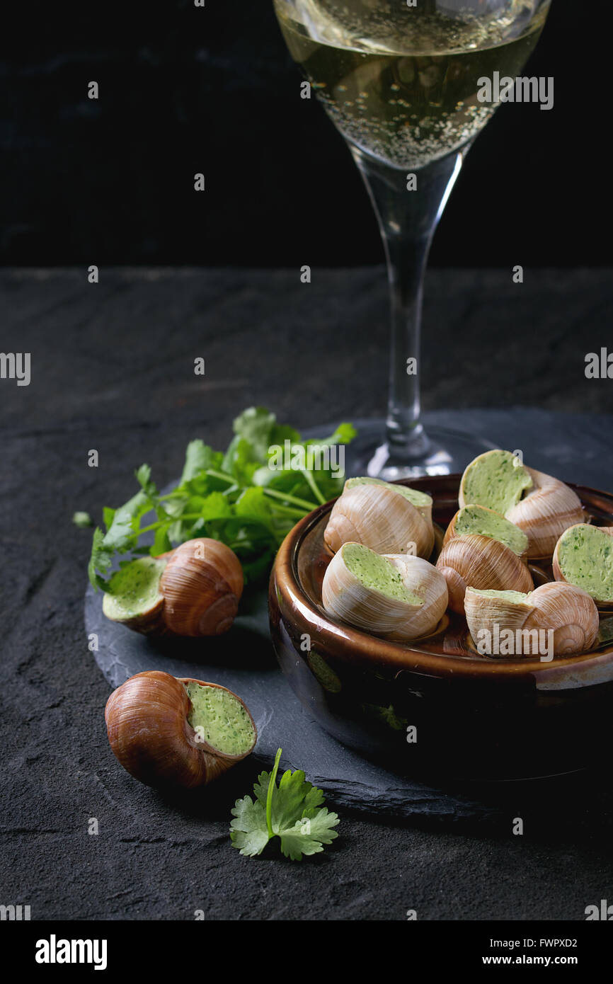 Uncooked Escargots de Bourgogne snails Stock Photo - Alamy