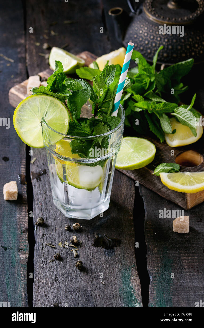 Ingredients for ice green tea Stock Photo - Alamy