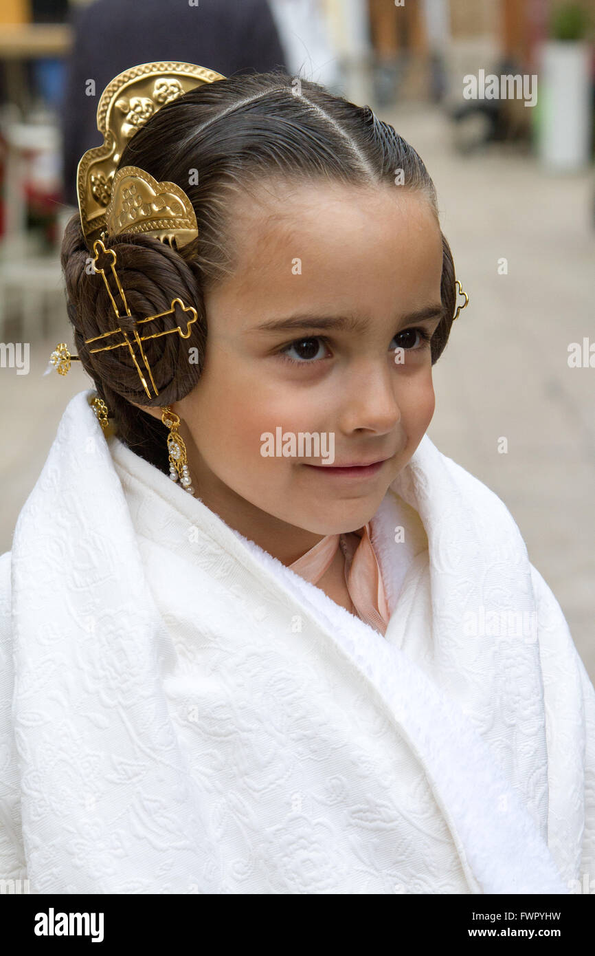 Spanish costume hi-res stock photography and images - Alamy