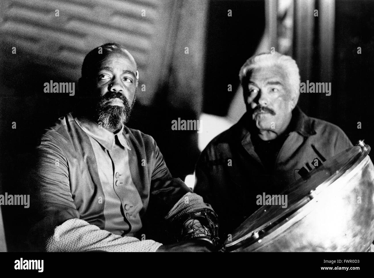 Earth 2, Fernsehserie; USA 1994 - 1995, Darsteller: Sullivan Walker ...