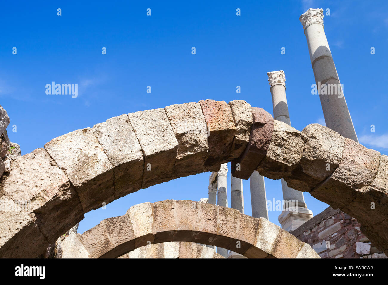Pillars arches in ancient hi-res stock photography and images - Alamy