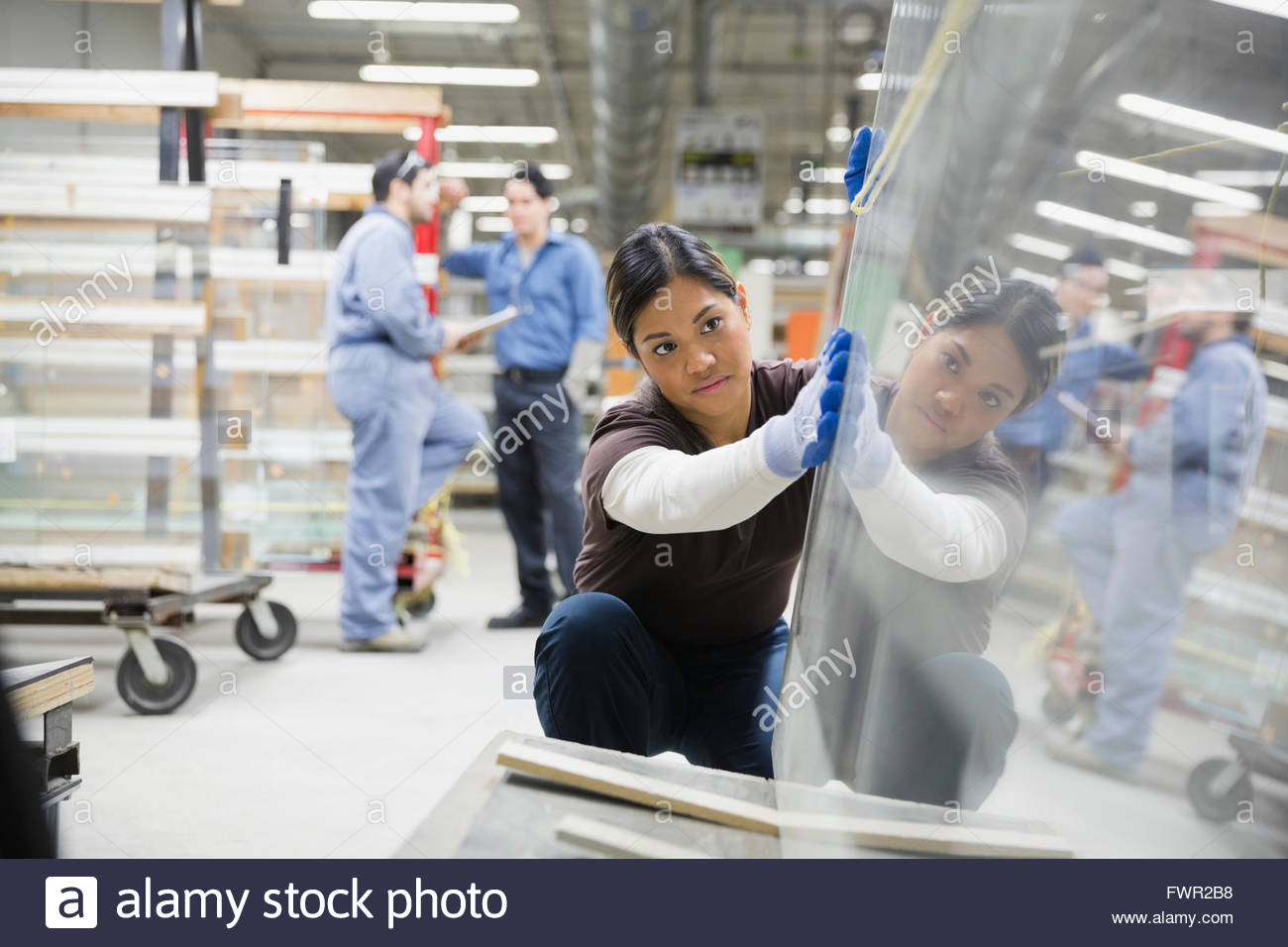 Female glass worker hi-res stock photography and images - Alamy