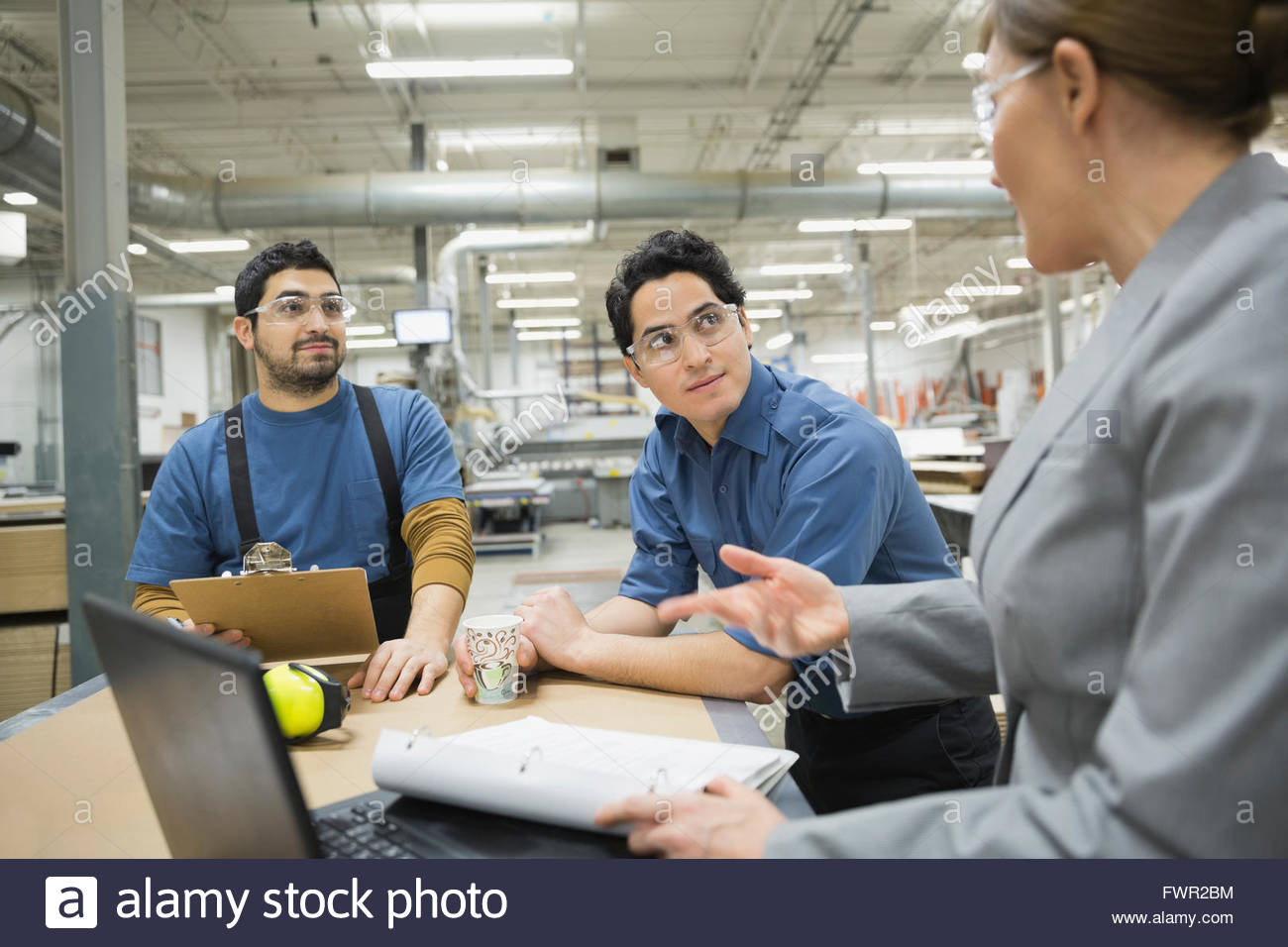 Manual workers hi-res stock photography and images - Alamy