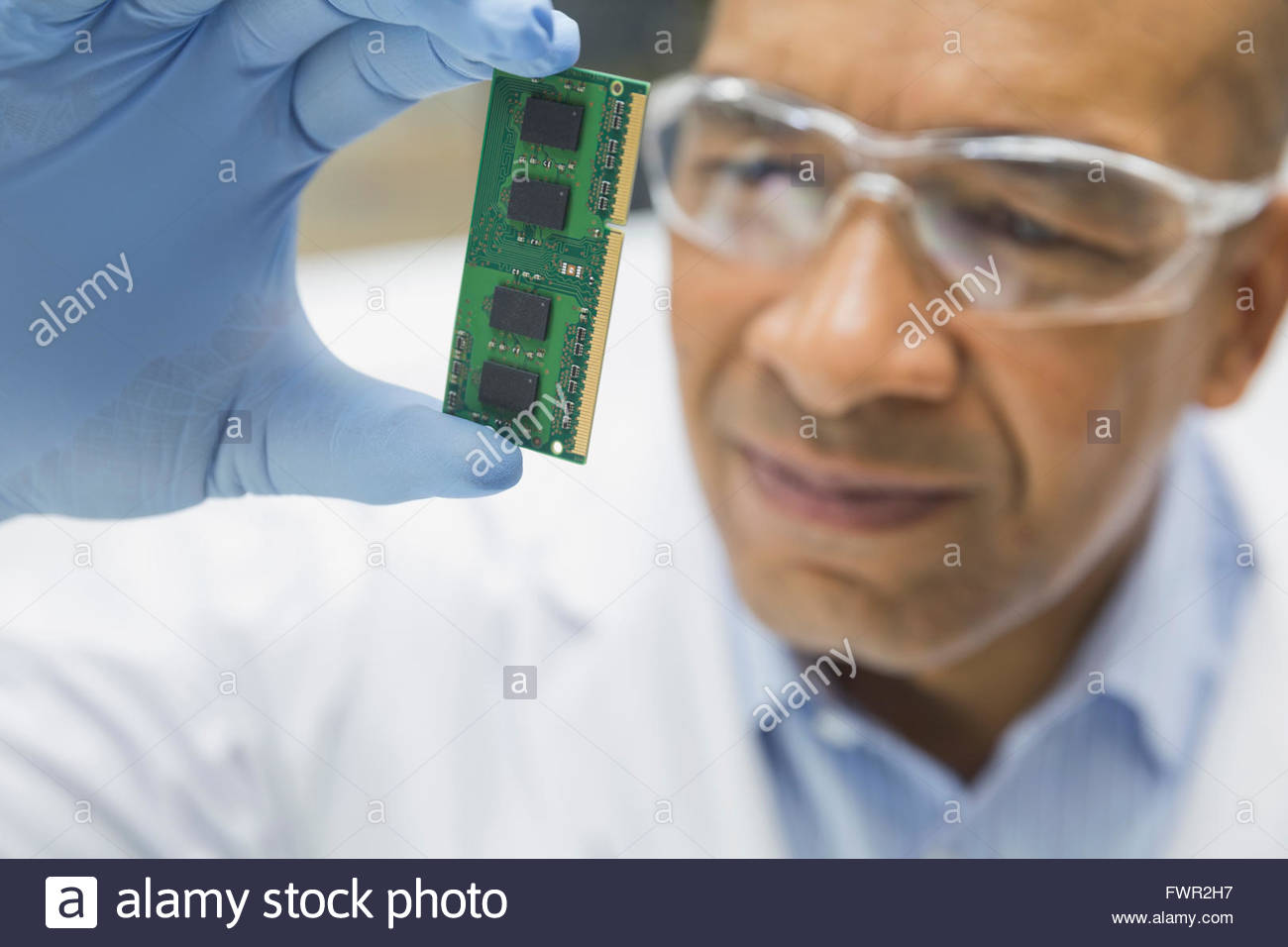 Memory chip head hi-res stock photography and images - Alamy